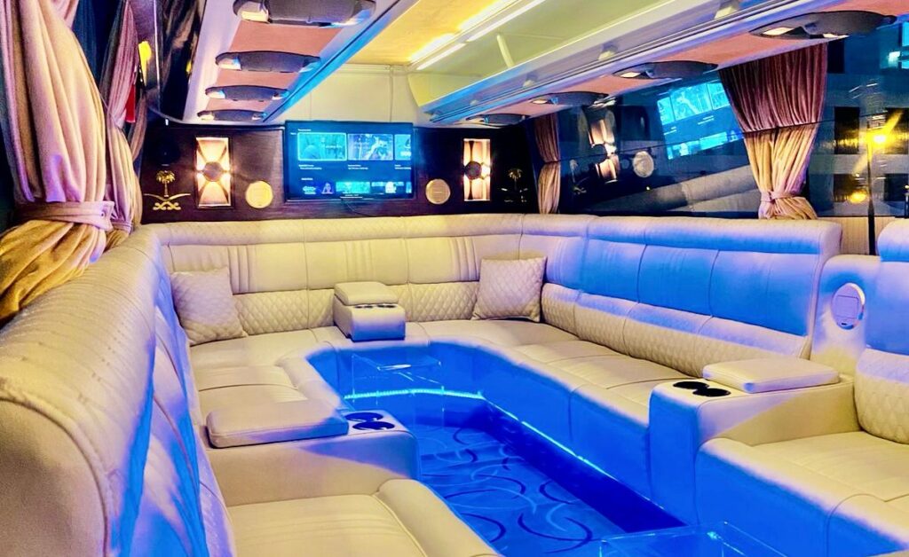 vip bus - نقليات رحلاتنا للسياحة والسفر